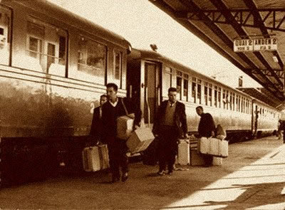 EMILIO MANRIQUE RUIZ: LOS JOVENES EMIGRAN